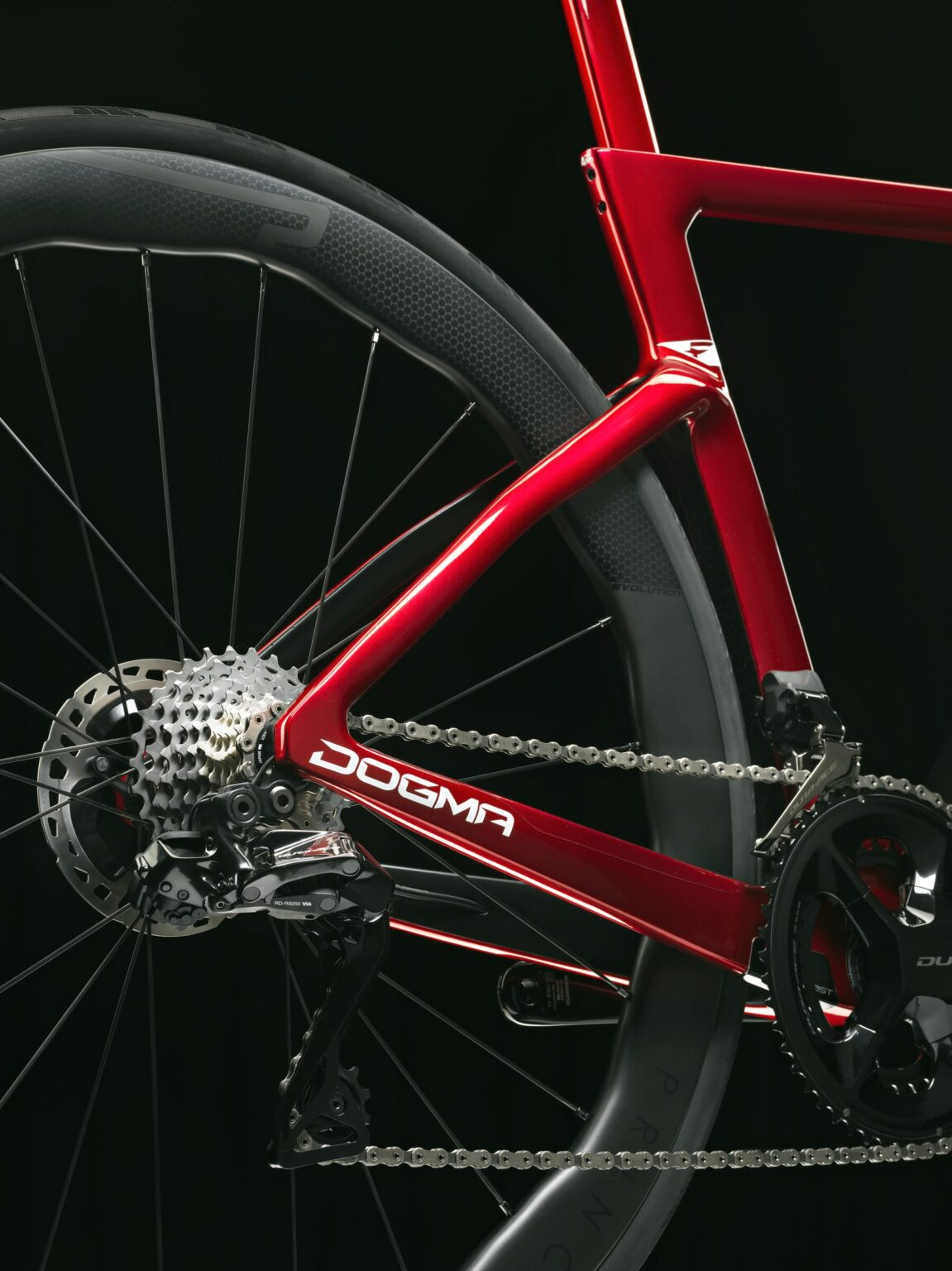 PINARELLO DOGMA F Disk NewColor StarryRed(F196)待望の赤系新色！！ | BICYCLE PRO ...